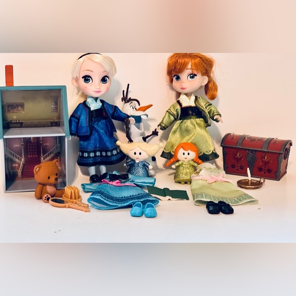 Disney | Toys | Frozen Young Elsa Anna Disney Store Animators ...